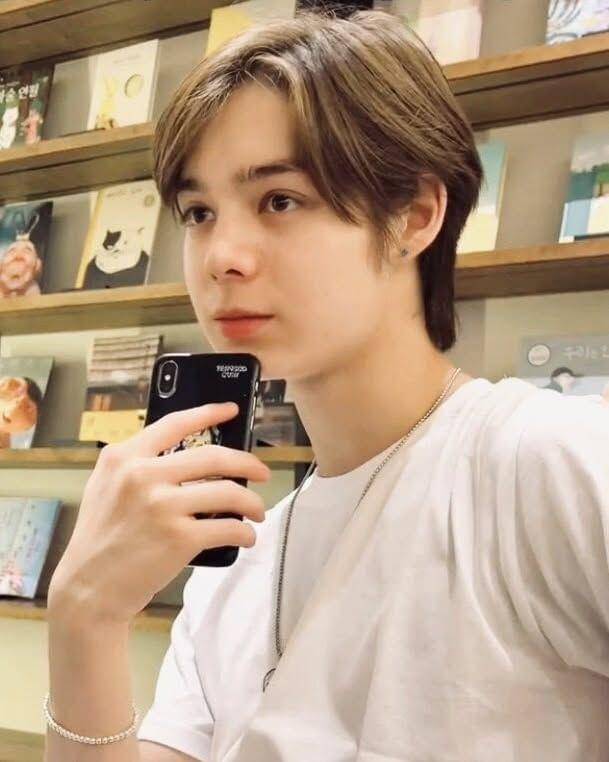 Siapa Justin Jay, eks Trainee A Kini Muncul di SMTR25 Boys? | IDN Times