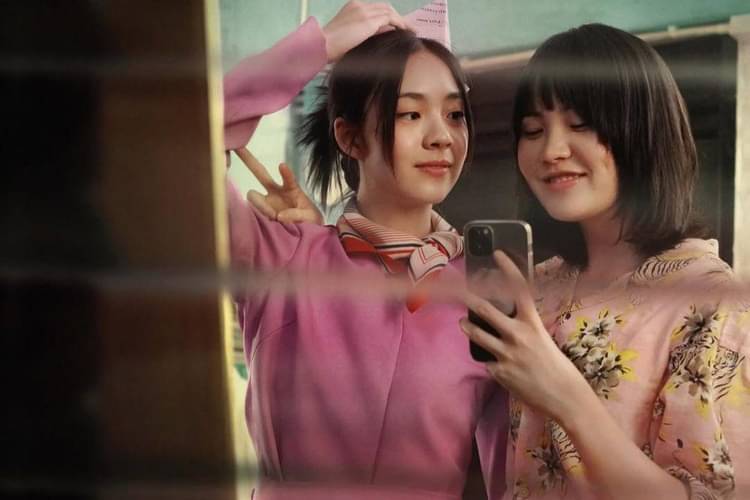 Sinopsis FLAT Girls, Film Coming of Age Produksi GDH 559 | IDN Times