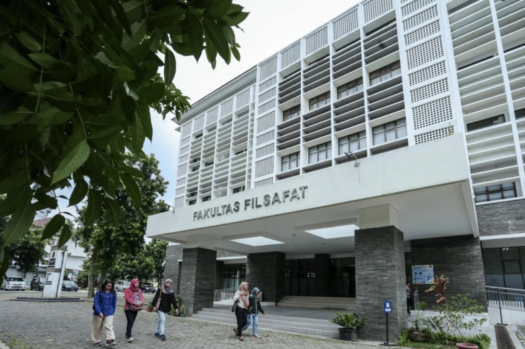 10 Rekomendasi Kampus dengan Jurusan Filsafat di Indonesia | IDN Times