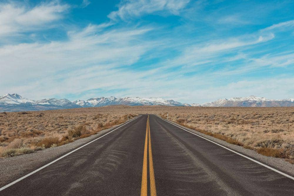 Jalan Raya Terpanjang di Dunia untuk Road Trip | IDN Times
