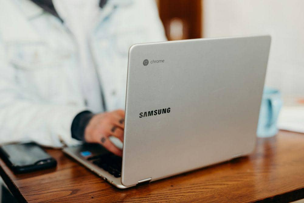 Apa Itu Chromebook dan Bedanya dengan Laptop Windows? | IDN Times