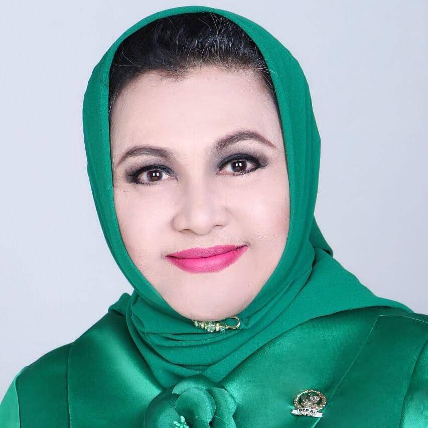 Profil Emilia Contessa, Penyanyi Senior yang Meninggal Dunia | IDN Times