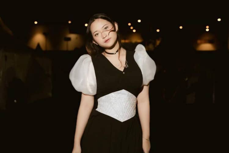 Lirik Lagu Losing Us - Raissa Anggiani | IDN Times