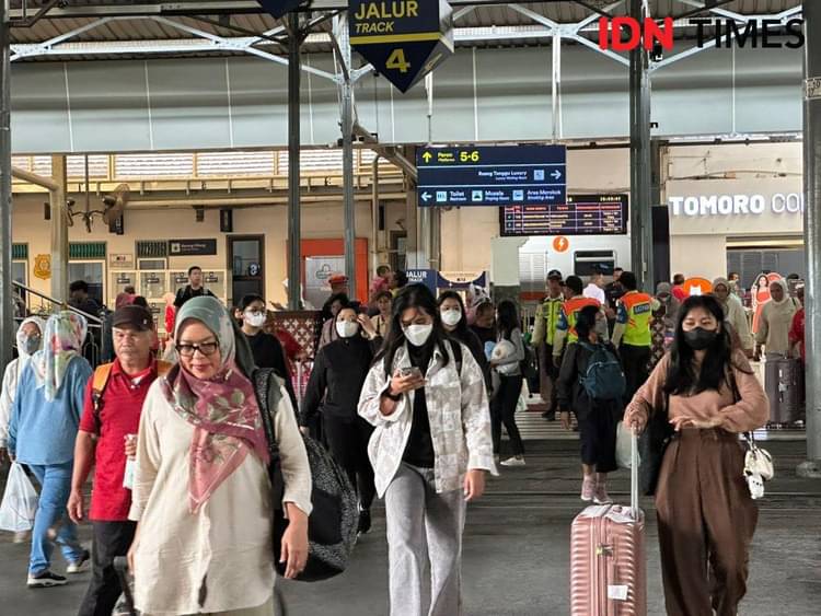 3 Cara ke Stasiun Gambir Naik Transportasi Umum | IDN Times