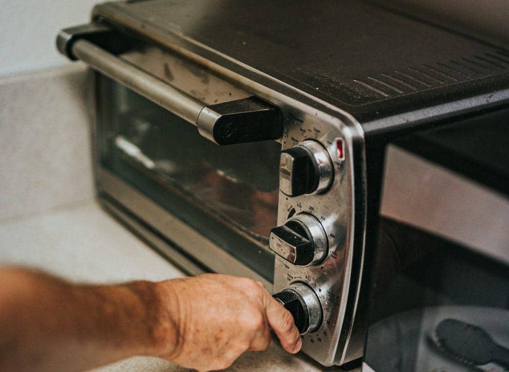 6 Cara Menghangatkan Makanan dengan Oven agar Tidak Gosong | IDN Times