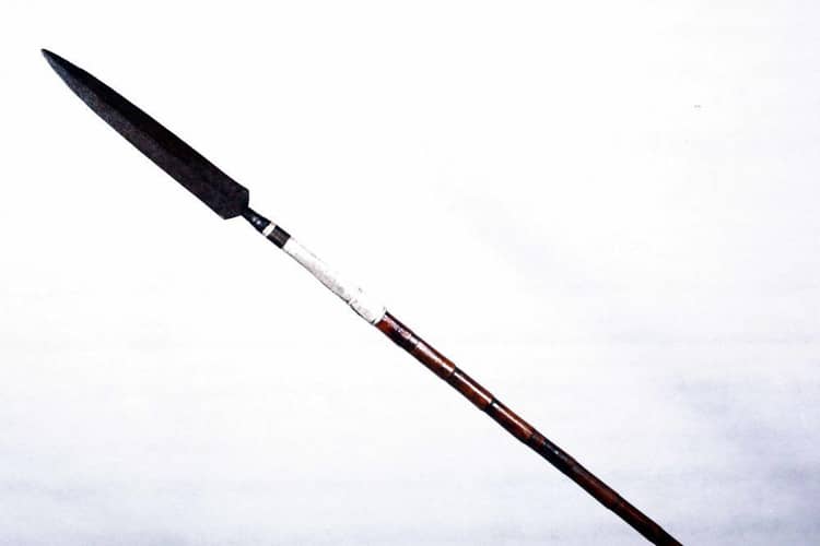 Senjata Tradisional dari Provinsi NTB yang Dipakai | IDN Times NTB