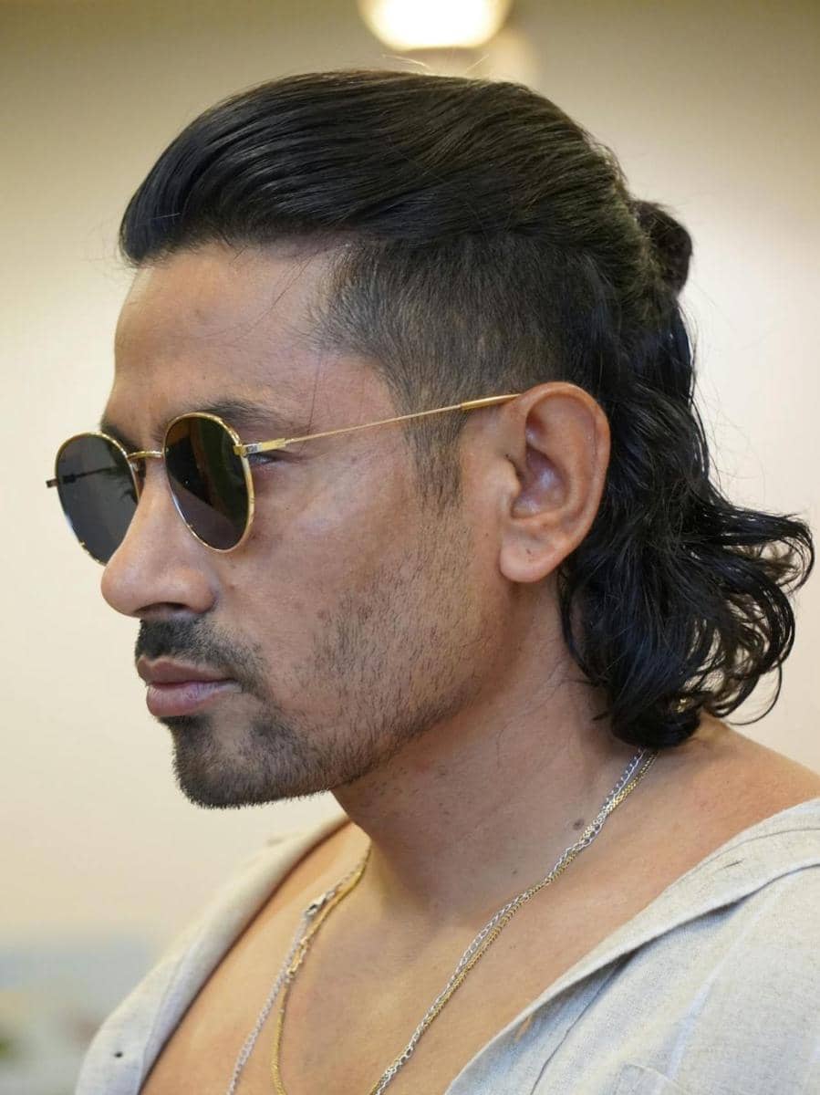 7 Jenis Perm Rambut Pria yang Bikin Tampilan Makin Keren | IDN Times