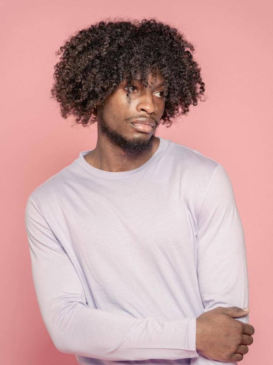 7 Jenis Perm Rambut Pria yang Bikin Tampilan Makin Keren | IDN Times