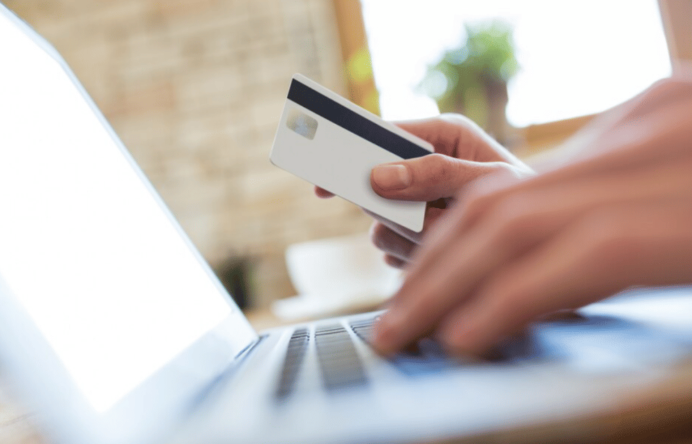 Apa Itu Black Card BCA? Kartu Kredit Khusus Nasabah Priorita | IDN Times