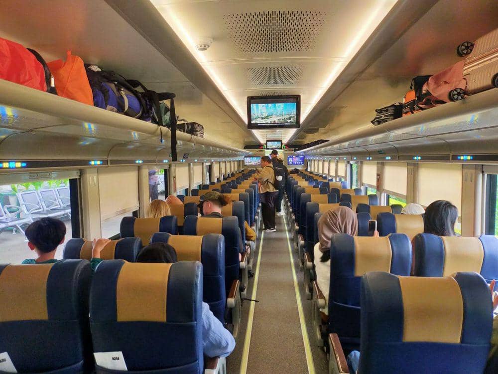 Jadwal KA Batavia Jurusan Solo-Jakarta, Kereta Baru, Cobain! | IDN ...