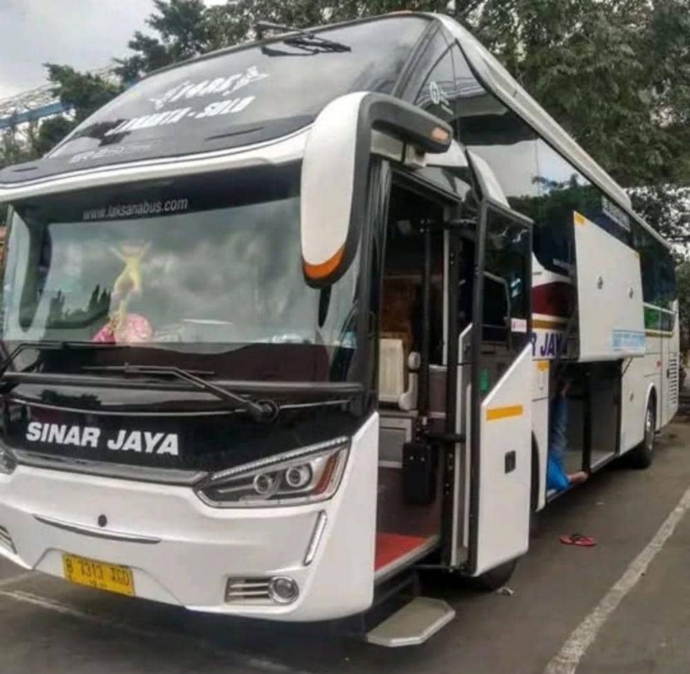 Siapa Pemilik PO Bus Sinar Jaya? Begini Kisahnya | IDN Times