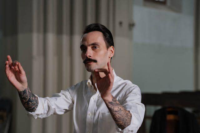 10 Model Kumis Pria yang Kekinian dan Keren, Cek Bro! | IDN Times