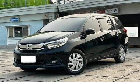 5 Rekomendasi Mobil 3 Baris Rp100 Jutaan, Ada Avanza | IDN Times