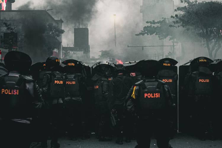 Gaji dan Tunjangan Brimob Tahun 2025 Berdasarkan Golongan | IDN Times