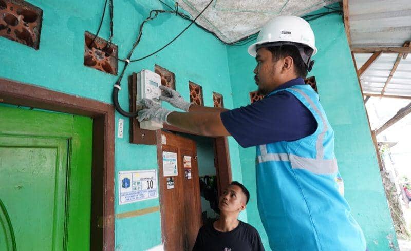 Tarif Listrik PLN November 2025 per kWh Setiap Golongan | IDN Times