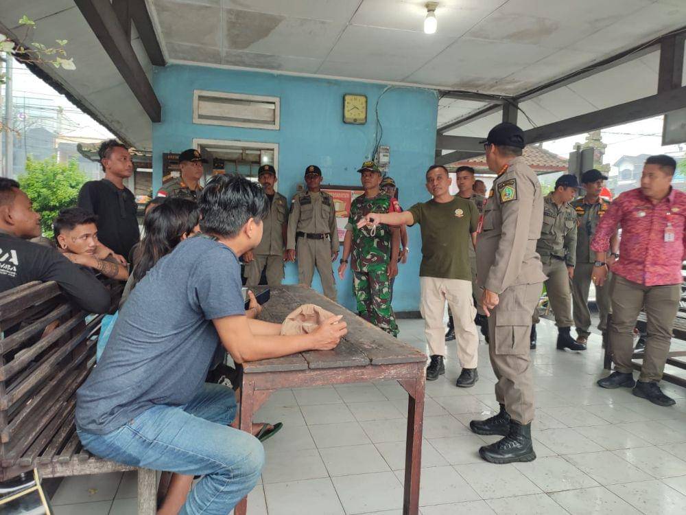 Fenomena Anak Punk Mengais Rejeki di Tabanan | IDN Times Bali