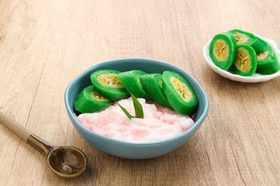 Resep Es Pisang Ijo Khas Makassar, Takjil Segar Menggoda! | IDN Times ...