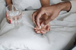 Cara Minum Obat 3x1 Saat Puasa Ramadan, Berikut Anjurannya | IDN Times