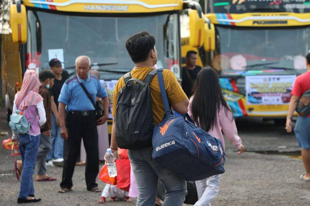 Hukum Mudik dan Status Musafir dalam Islam | IDN Times