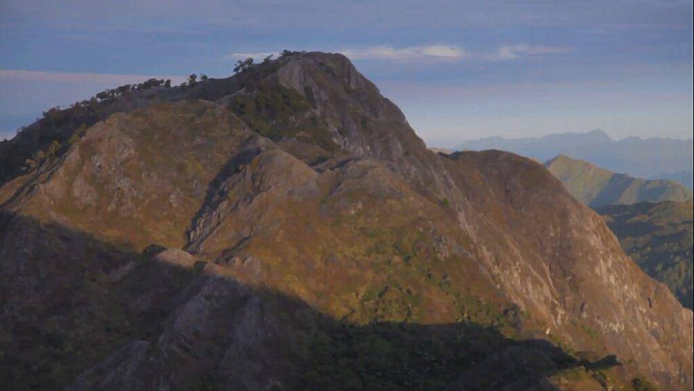 7 Puncak Gunung Tertinggi (Seven Summits) Indonesia | IDN Times