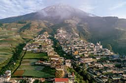 7 Puncak Gunung Tertinggi (Seven Summits) di Jawa Ada Semeru | IDN Times