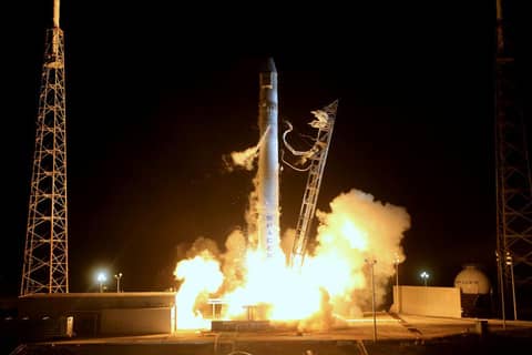 Musk Suntik 1,8 Miliar Dolar AS ke SpaceX | IDN Times