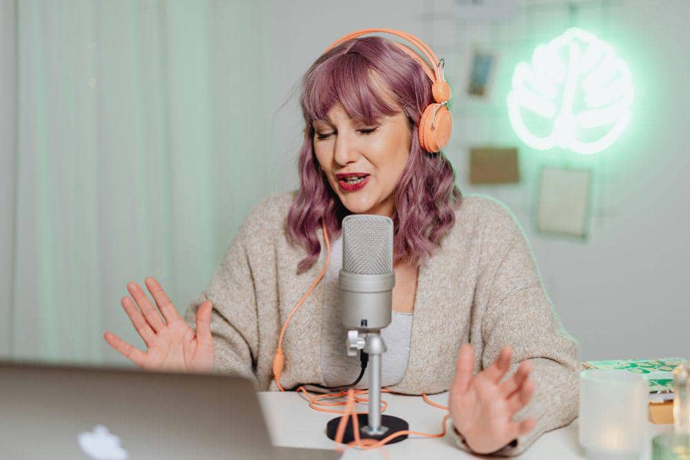 5 Langkah Praktis Memulai Podcast yang Menarik | IDN Times