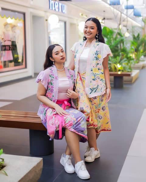 7 Ide Dresscode Bukber 2025 yang Lucu, Seru-seruan Bareng! | IDN Times