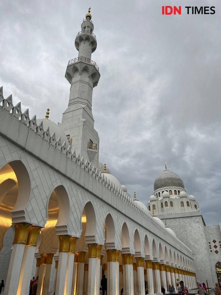 Info Wisata Religi Masjid Syeikh Zayed Solo: Lokasi, Aturan, | IDN Times