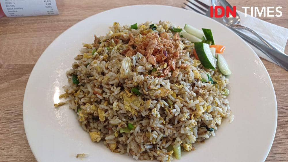 10 Tempat Makan di Senayan Park, Kulineran dengan View Danau | IDN Times