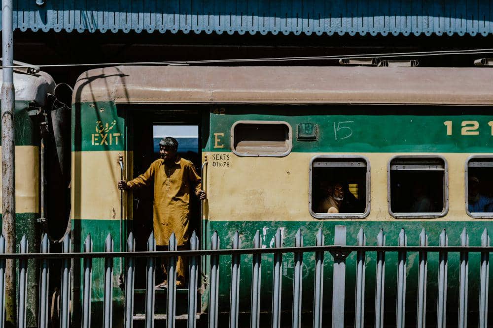 Profil Kelompok Separatis BLA yang Bajak Kereta Api Pakistan | IDN Times