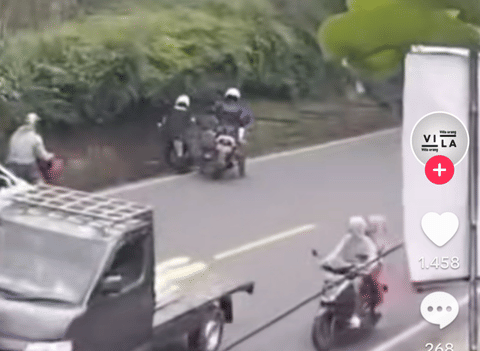 Viral Motor Patwal Pepet Pengendara hingga Jatuh di Puncak | IDN Times
