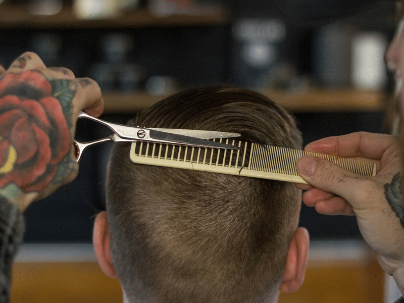 7 Variasi Model Rambut Mid Fade Pria yang Maskulin, Modern! | IDN Times