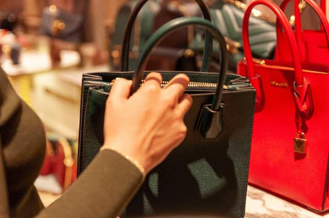 4 Alasan Kenapa Harga Barang Bermerek Lebih Mahal | IDN Times