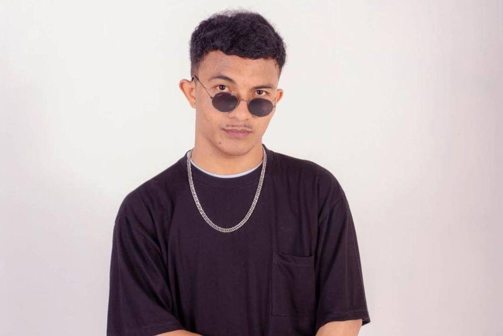 Lirik Lagu Stecu Stecu - Faris Adam, Viral di TikTok | IDN Times