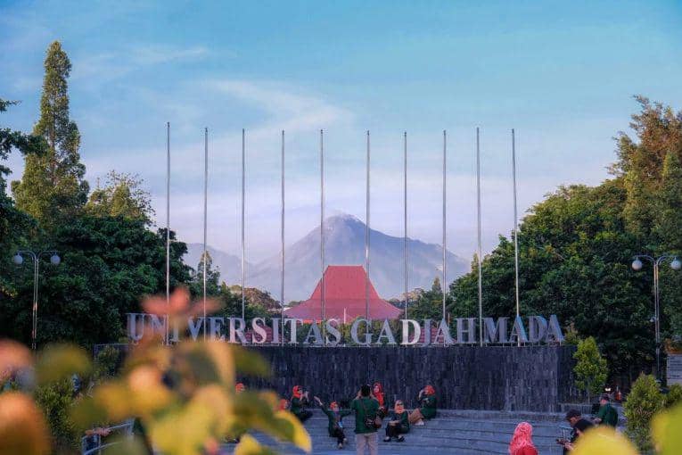 4 Jalur Masuk Ujian Mandiri UGM 2025 dan Cara Daftarnya | IDN Times