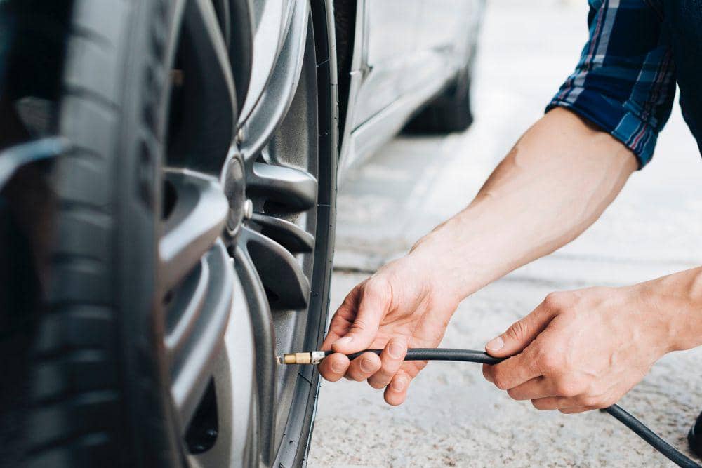 Haruskah Menambah Tekanan Ban Mobil Saat Mudik dengan Muatan Penuh ...