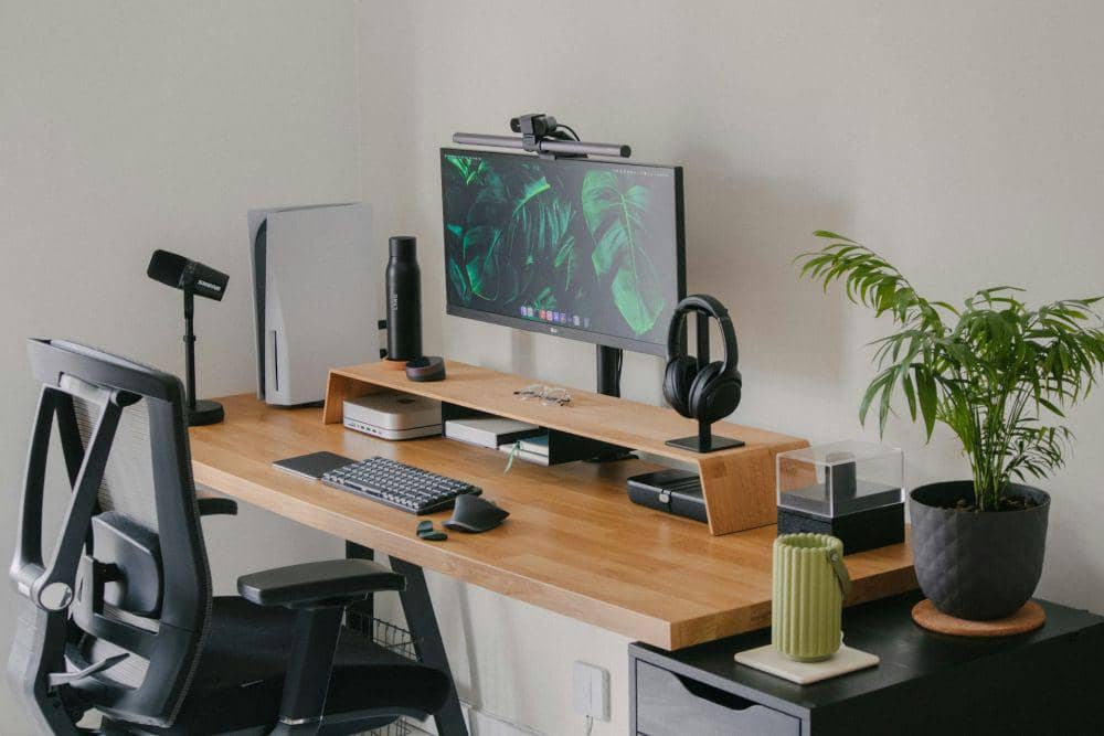 9 Referensi Setup Meja Kerja Minimalis, Rapi dan Nyaman! | IDN Times