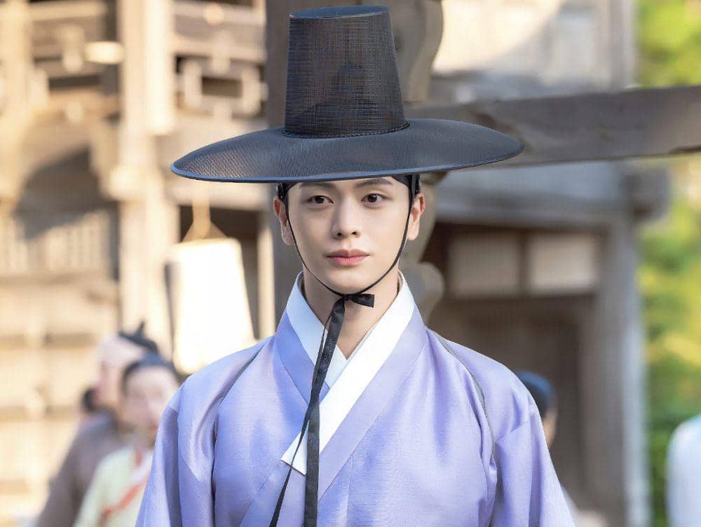 5 Drakor yang Dibintangi Yook Sung Jae, Terbaru The Haunted | IDN Times