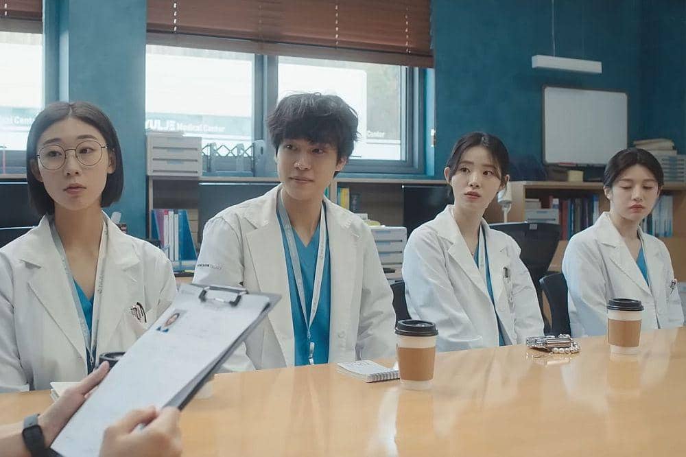 Biodata dan Profil Pemeran Utama Drakor Resident Playbook | IDN Times