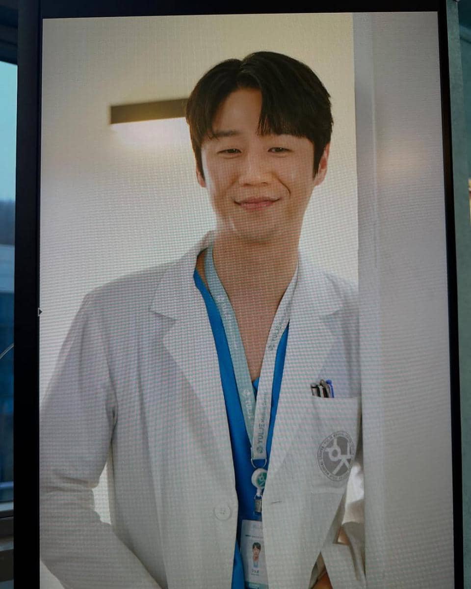 Biodata Profil Jung Joon Won, Dr. Ku di Resident Playbook | IDN Times