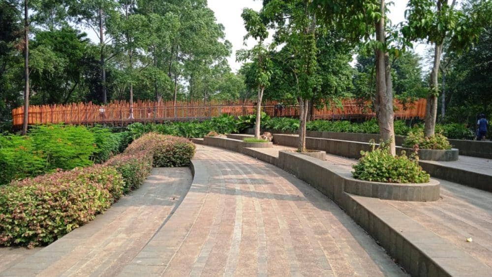 Tebet Eco Park : Lokasi, Daya Tarik, dan Aktivitas Seru | IDN Times