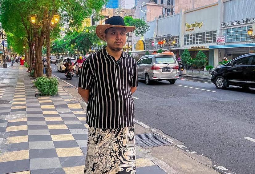 Biodata dan Profil Tretan Muslim, Komika Jebolan SUCI 2013 | IDN Times