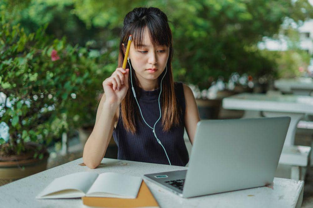 30 Contoh Soal UKBI Beserta Jawabannya untuk Bahan Latihan | IDN Times