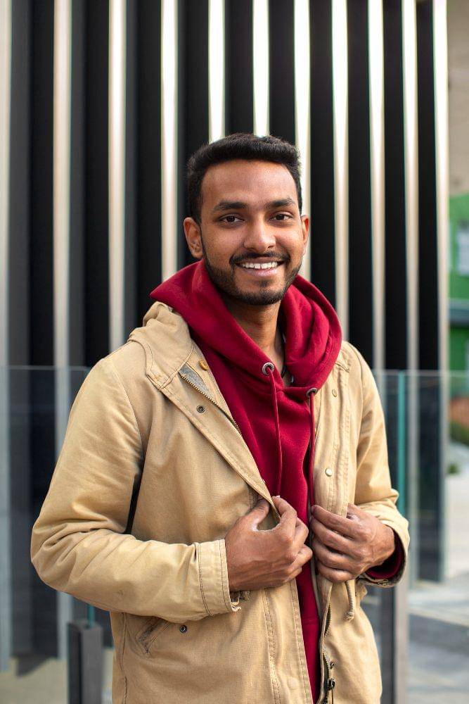 5 Warna yang Cocok dengan Outfit Warna Merah Marun, Classy! | IDN Times