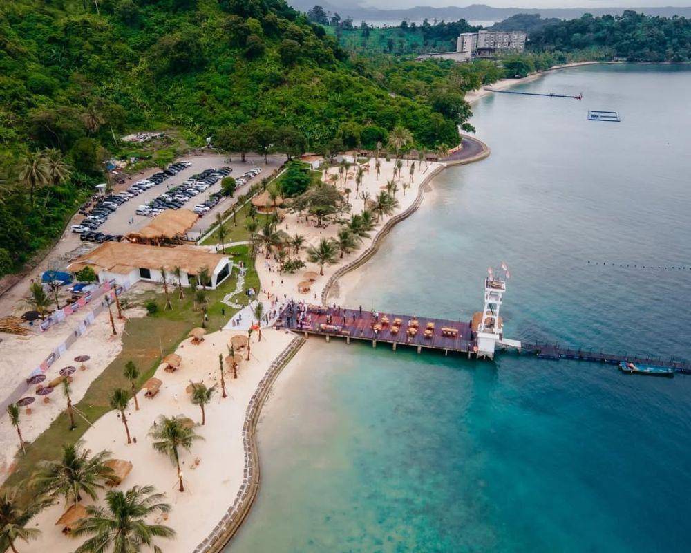 Kyokko Beach, Satu-Satunya Beach Club Modern Terbaru Lampung | IDN ...