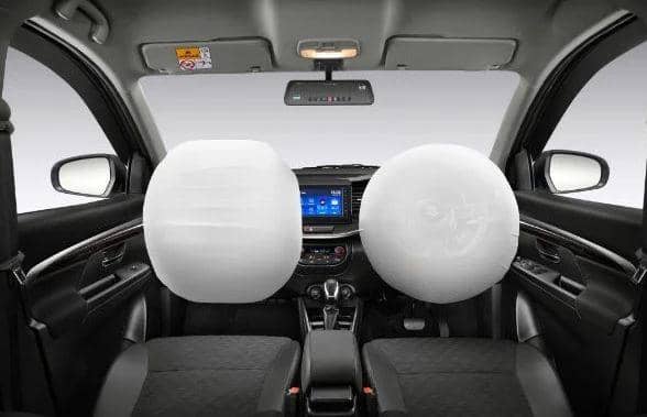 9 Perbandingan Suzuki XL7 Hybrid vs Innova Zenix Hybrid | IDN Times