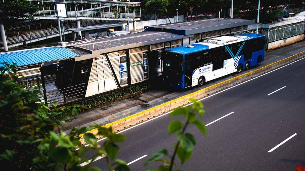 Perbedaan Busway Biru dan Orange, Bikin Gak Salah Jalan | IDN Times