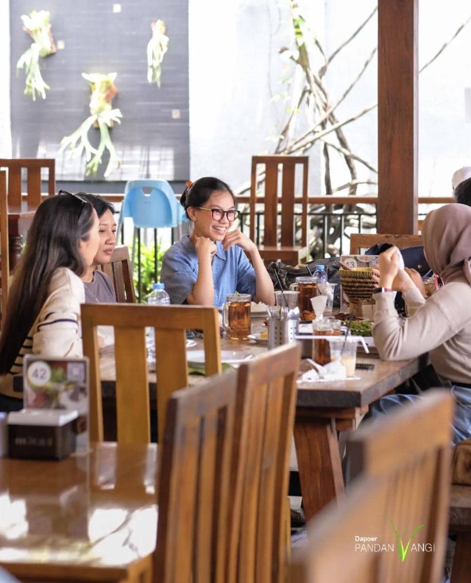 7 Rekomendasi Restoran Sunda di Bandung | IDN Times