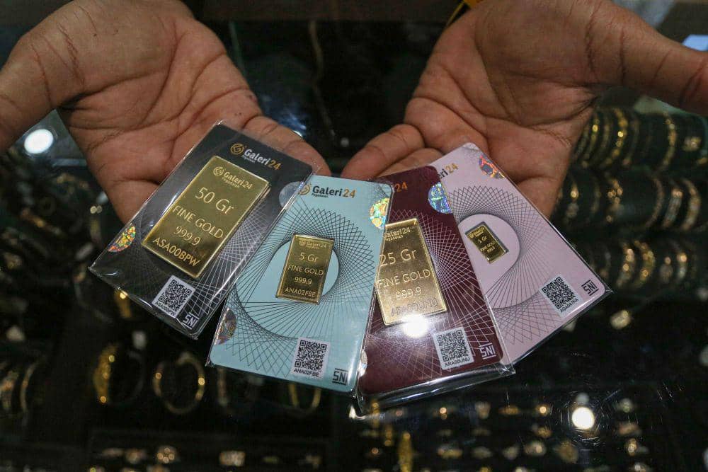 Harga Emas Antam Palembang Rp3,2 Juta per Gram, Warga Cari Merek Lain ...